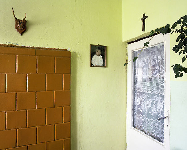 Lost: The Rooms That Missing People Left Behind | Bored Panda