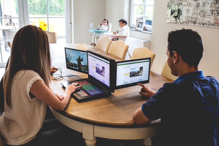 The World’s First Screens Extension For Laptops | Bored Panda