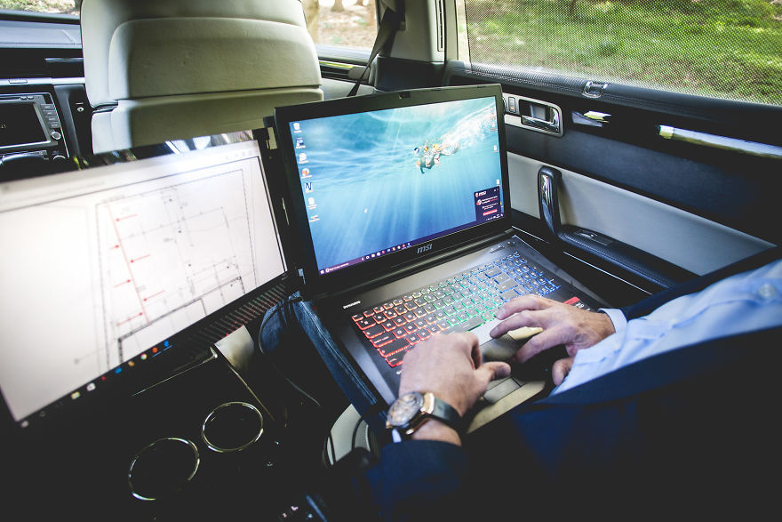 The World’s First Screens Extension For Laptops | Bored Panda