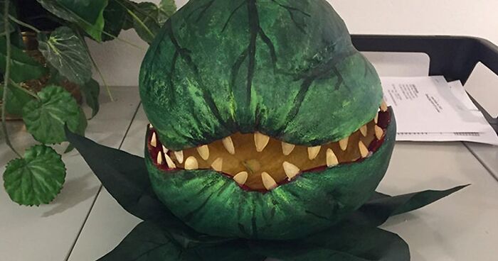 50 Times People Took Halloween Pumpkin Carving To A Whole New Level And ...