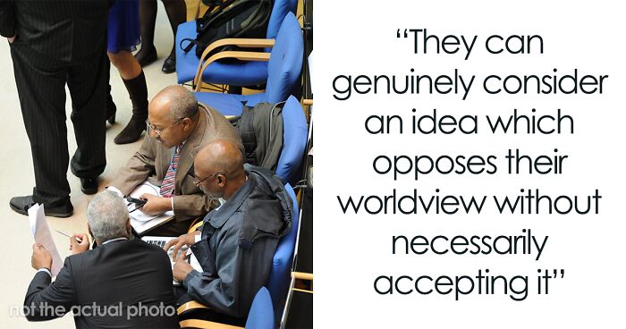 People Online Break Down 25 Subtle Signs That Someone Is Actually ...