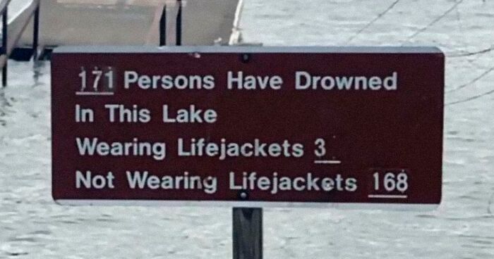 50 Of The Scariest Signs Spotted Around The World You’d Probably Want ...