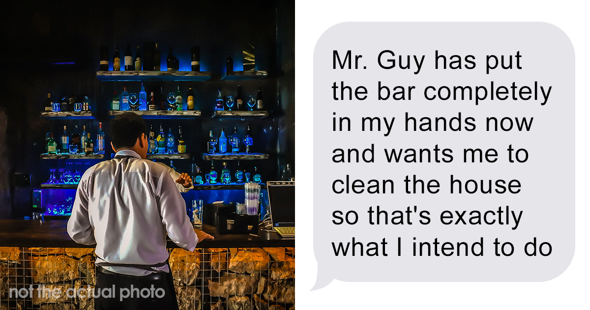 New Bar Manager Fires Literally Everyone, Expects Them To Re-Interview ...