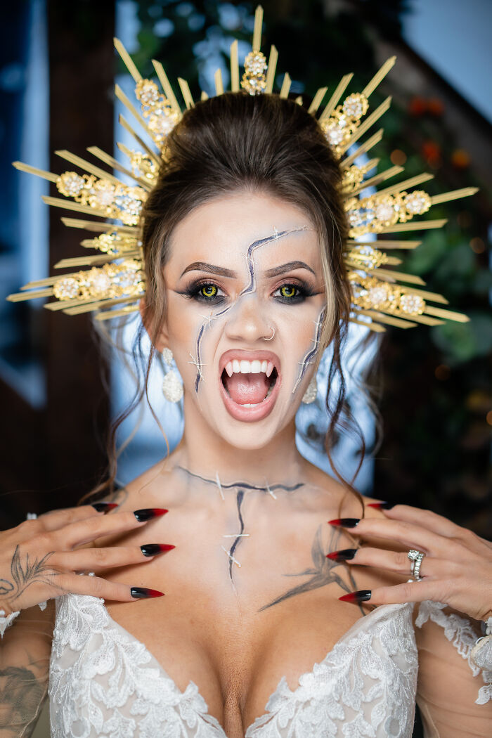 I Took Photos Of A Vampire Bride For Halloween At The Pilgrim’s Rest In Battle (21 Pics) | Bored ...