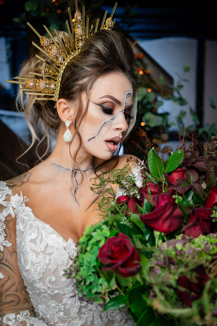 I Took Photos Of A Vampire Bride For Halloween At The Pilgrim’s Rest In Battle (21 Pics) | Bored ...