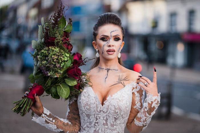 I Took Photos Of A Vampire Bride For Halloween At The Pilgrim’s Rest In Battle (21 Pics) | Bored ...