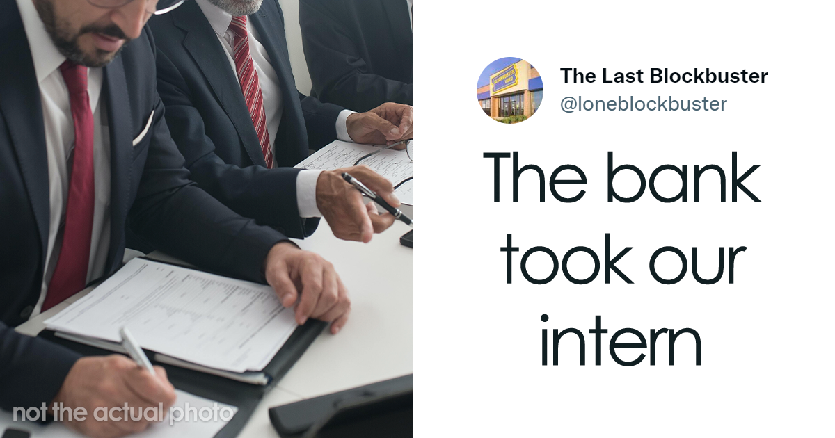 35 Hilarious Gems From “The Last Blockbuster” Twitter Account (New ...