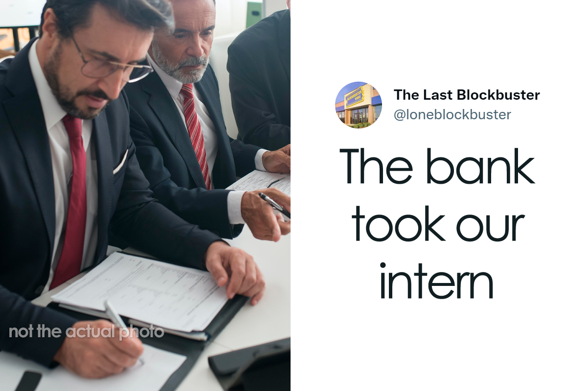 35 Hilarious Gems From “The Last Blockbuster” Twitter Account (New ...