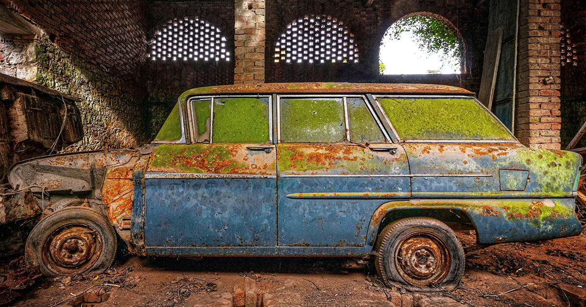We Have Discovered An Abandoned Factory In Portugal With Old Classic ...