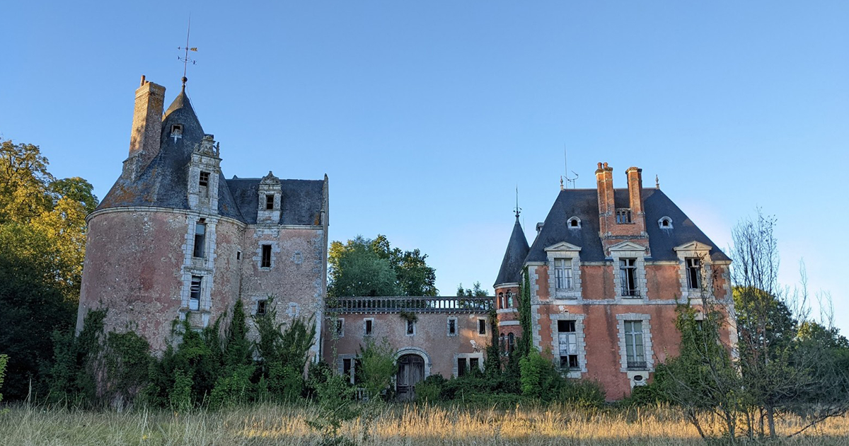 I Explored An Abandoned Chateau In Belgium With Belongings Left Behind ...