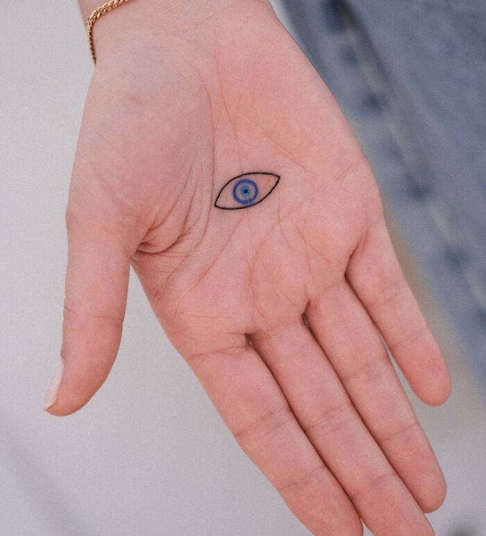 134 Small Hand Tattoos That Had Us Wishing For More Hands | Bored Panda