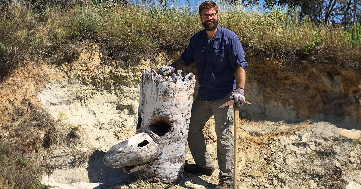 This Artist Uses Recognizable Pop Characters To Create Fake Ancient ...