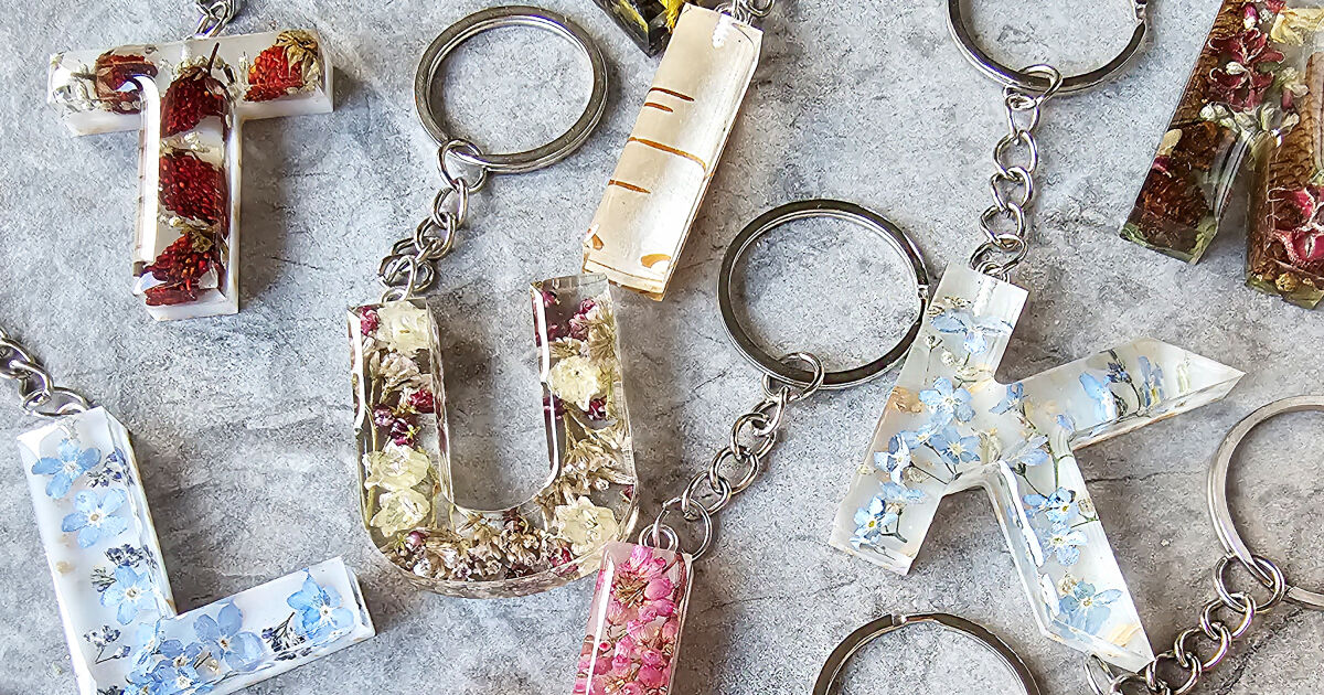 Best Gifts Of Nature: Creating Custom Accessories With Plants | Bored Panda