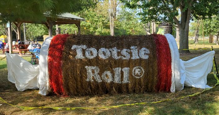 Every Year, I Create Giant Hay Bale Art For A Local Non-Profit’s Annual ...