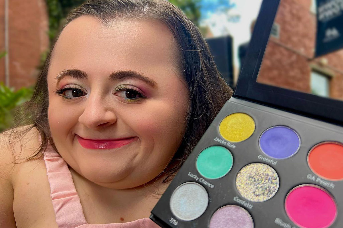 This Resilient Woman Became A Beauty Influencer Despite Her Disability ...