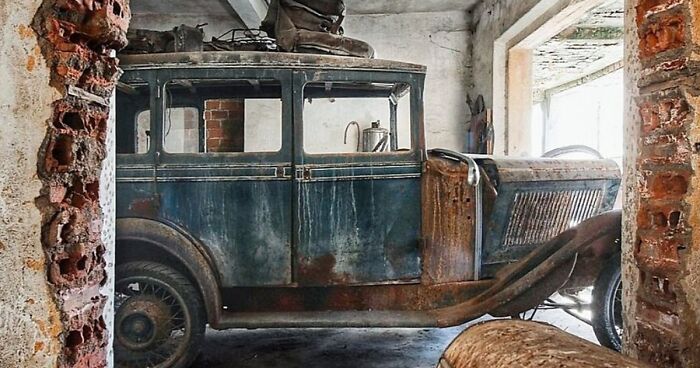 During Our Exploration Of Abandoned Factory, We Were Surprised By ...