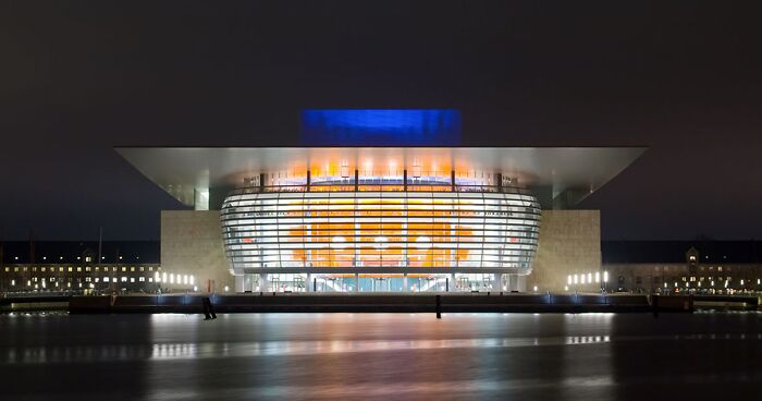 Here Are 10 Buildings That Are The Most Popular In Nighttime ...