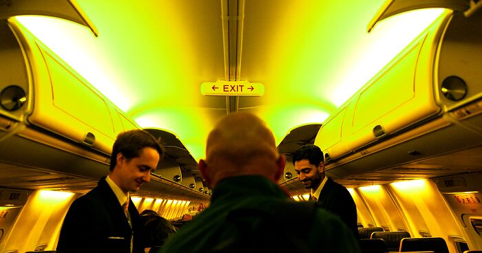 My 30 Photographs That Show The Reality Of Flying Economy | Bored Panda