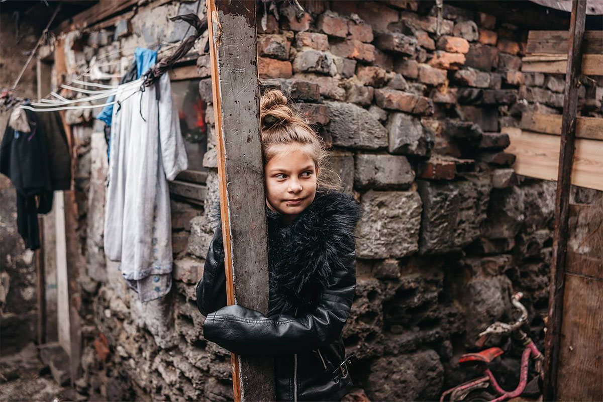 “The Roma Princesses”: This Photographer Documented The Tale Of Hope ...