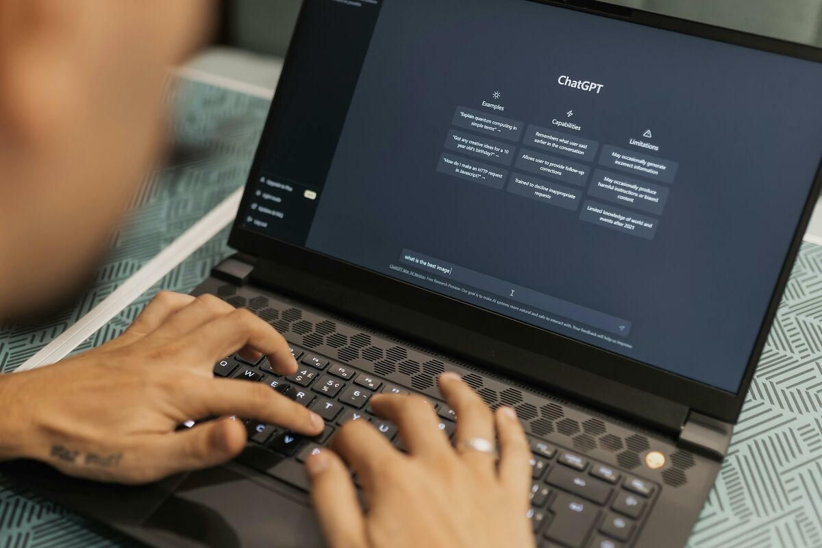 Chatgpt Frightens Users With Bizarre Messages: ‘Reading This At 2 Am Is ...