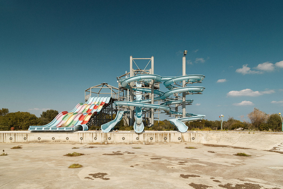 I Traveled Around The World To Take Pictures Of Abandoned Swimming ...