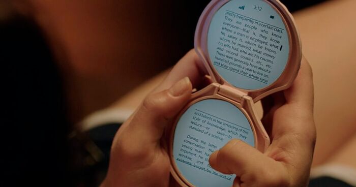 50 Of The Coolest Film Props That Still Live In People’s Minds “Rent ...