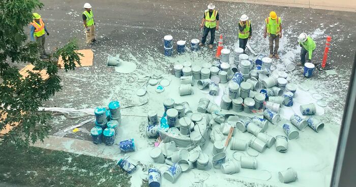 If You Think You’ve Had A Terrible Day At Work, These 50 Pics Might ...