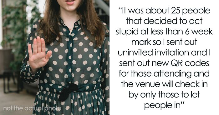 25 Guests Start Complaining Over This Bride’s Halloween Wedding Theme ...