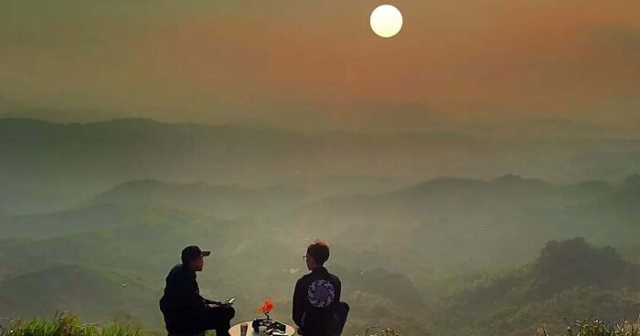 34 Vibrant And Authentic Photos Of Indonesia’s Daily Life Captured By A ...
