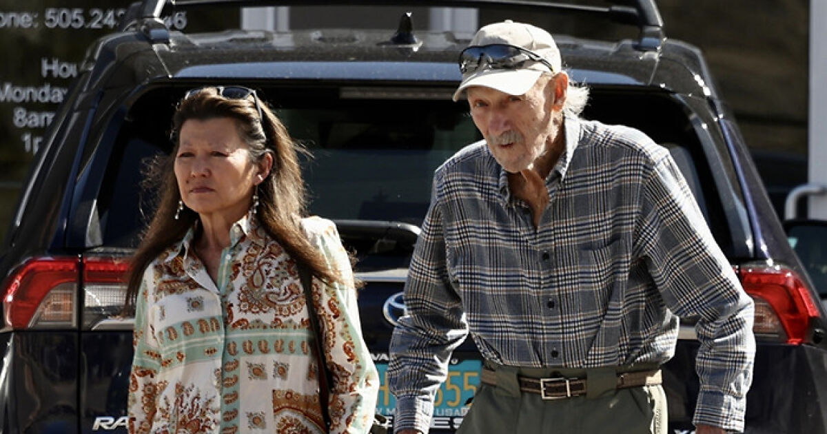 Officials Retract Timeline Of Gene Hackman, Wife’s Passing After Doctor ...