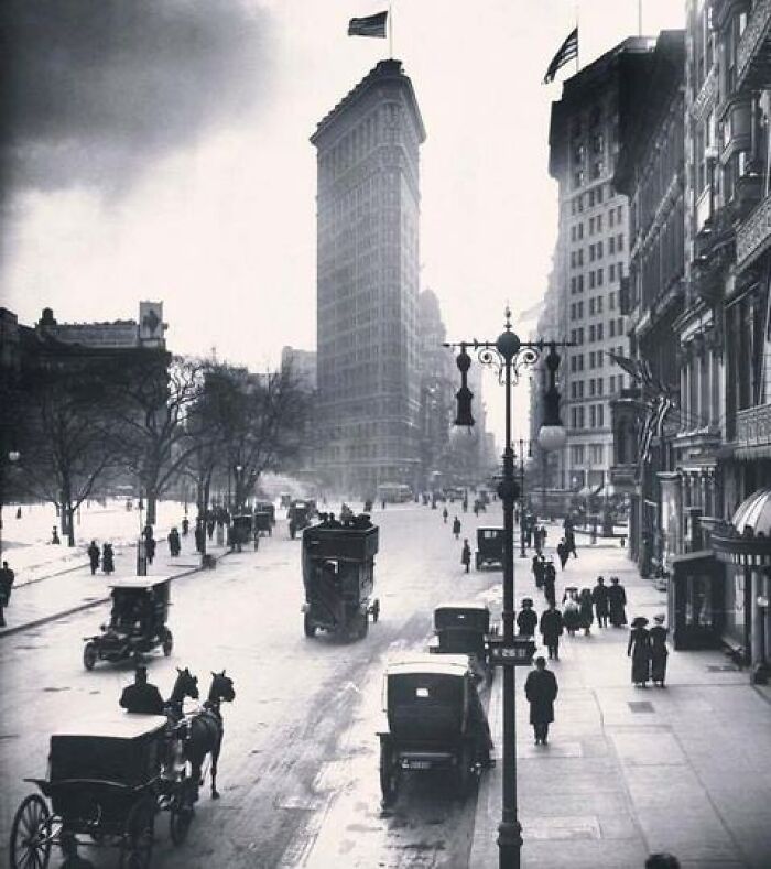 A Story In Two Pictures: 50 Then-And-Now Photos That Show How The World ...