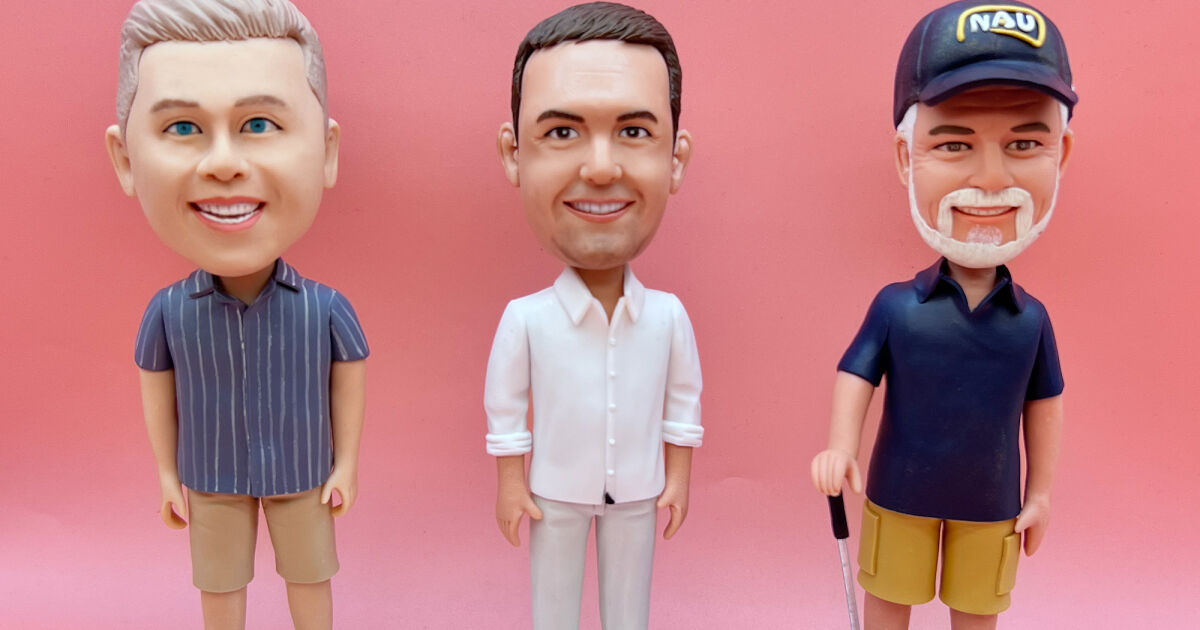 We Turn People’s Photos Into Custom Bobbleheads, And Some Of These ...