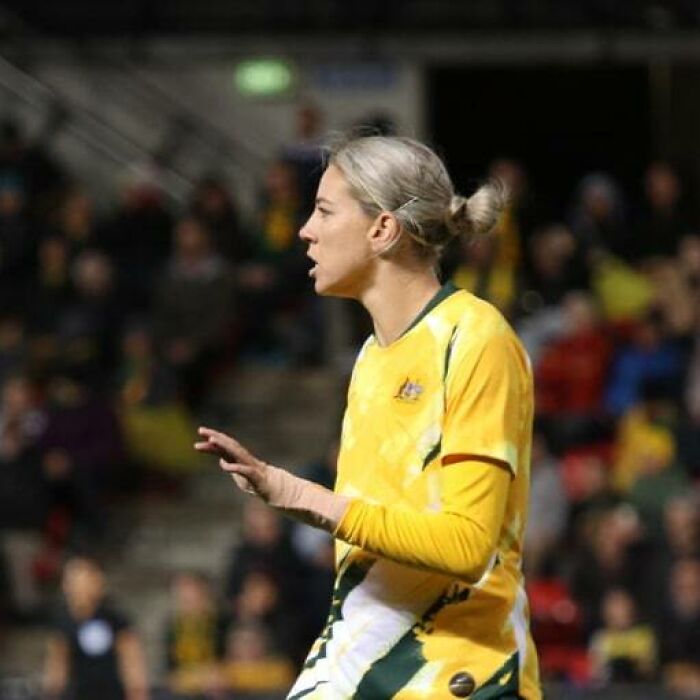 Alanna Kennedy: Bio And Career Highlights | Bored Panda